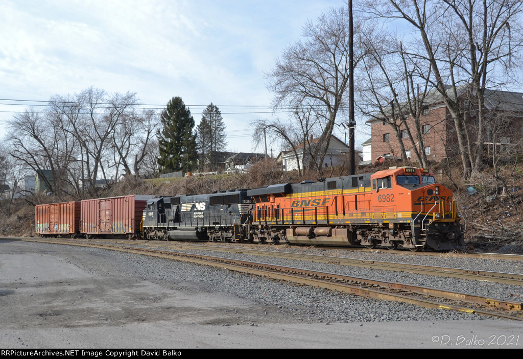 BNSF 6982